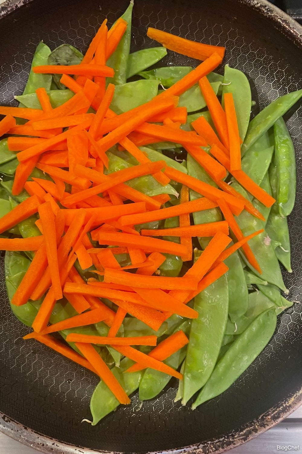 Chinese chicken with snow peas recipe - BlogChef