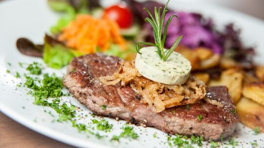 What Does Caribou Taste Like? - BlogChef