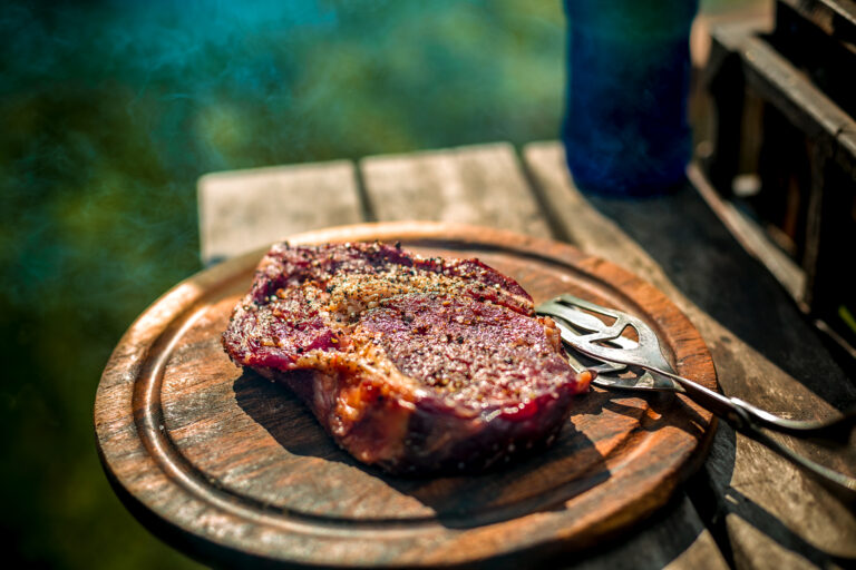 How to Cook Thick Steak in the Oven