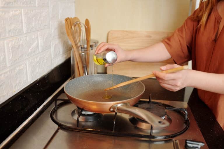 How to Store Used Cooking Oil