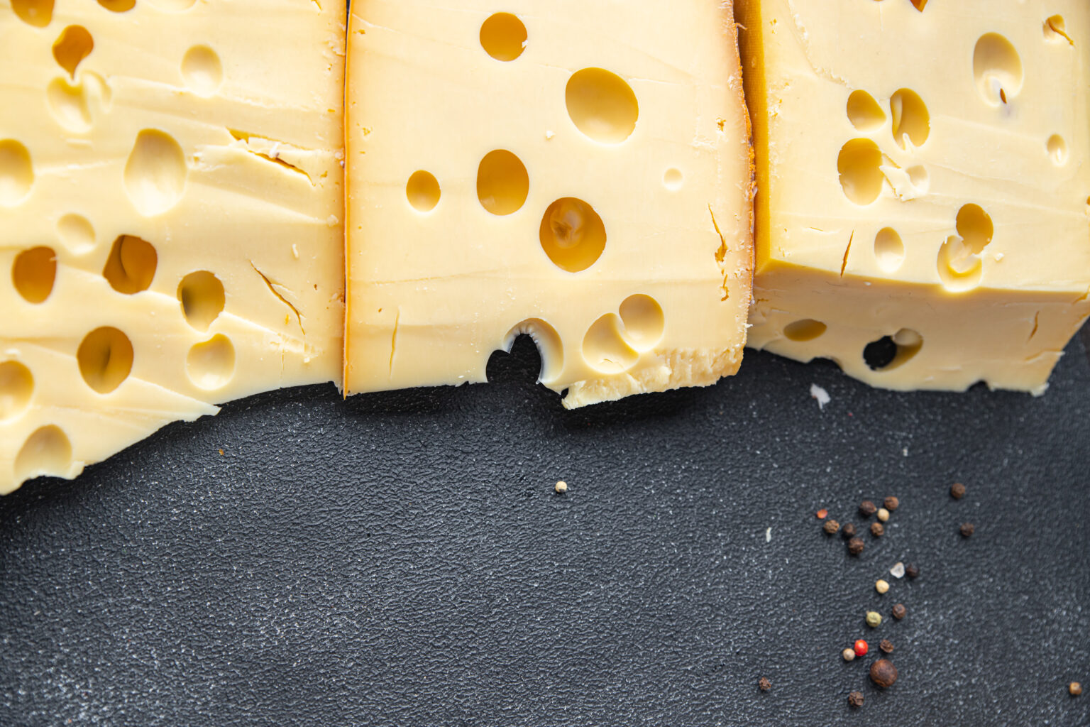 What does gruyere cheese taste like? - BlogChef